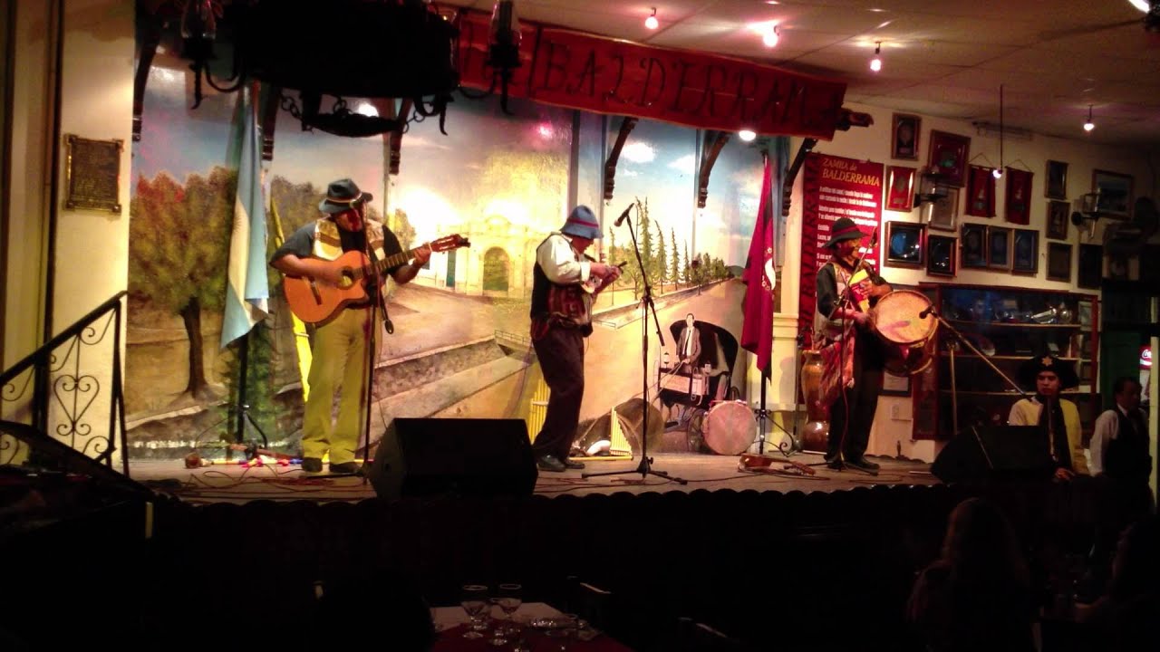 Folklore in Salta: Pena in Boliche Balderrama - YouTube