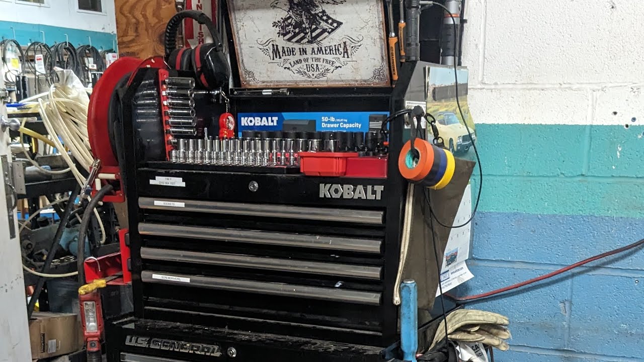 US General 27 inch tool box - YouTube