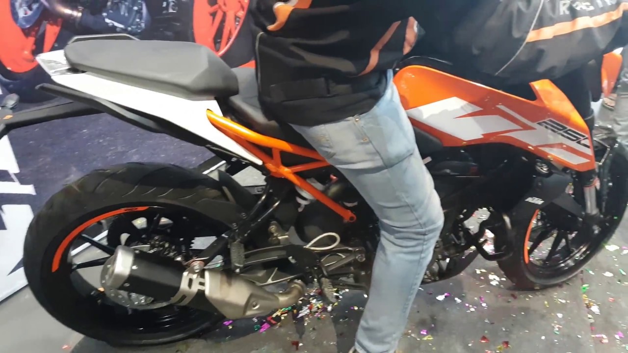 2017 KTM DUKE 250 | The Bullet Boy | - YouTube