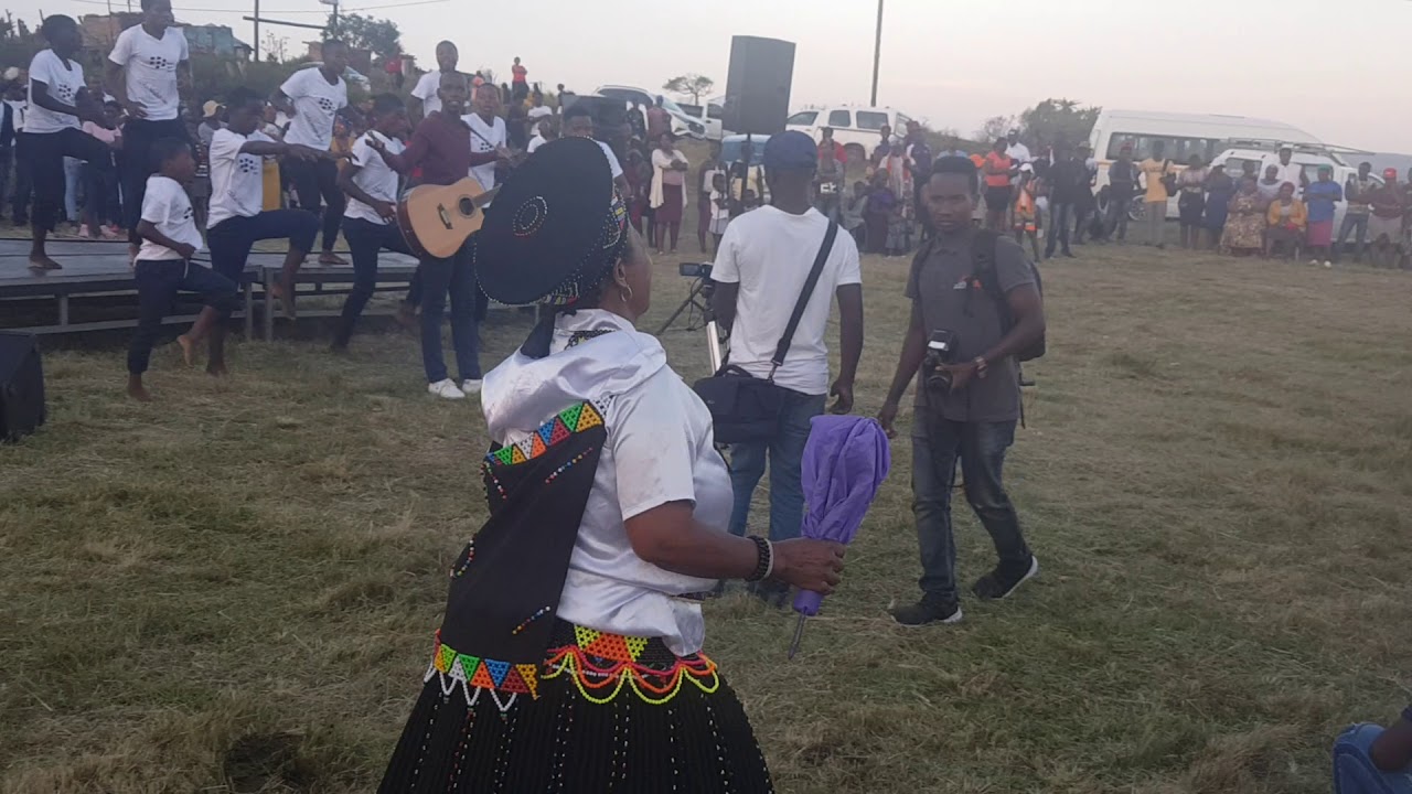 Omaganga eShowe, Qhoshangokwenzakwakhe festival - YouTube Music
