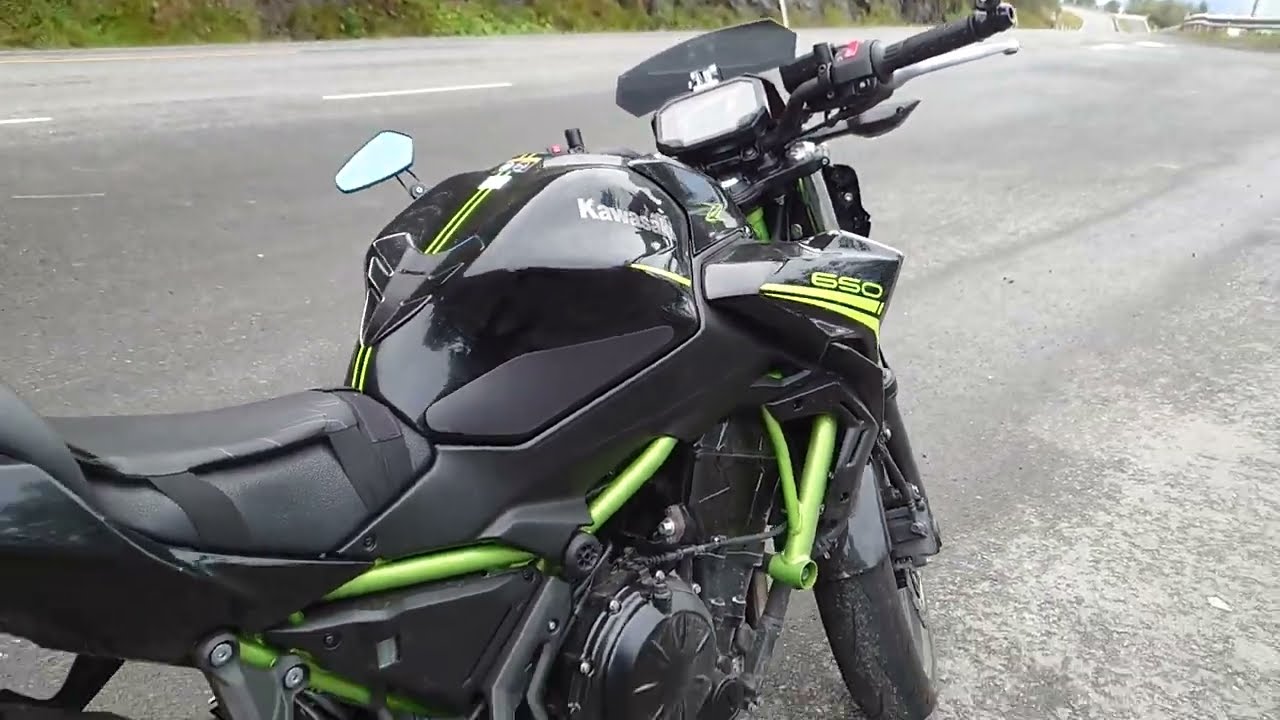 Kawasaki z650 with full SC-Project exhaust - YouTube