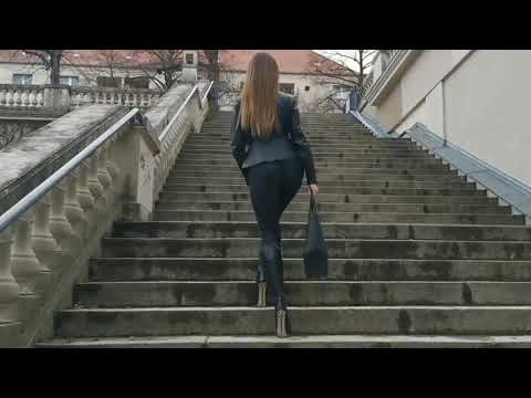 Goyang legging kilap - TikTok(4)
