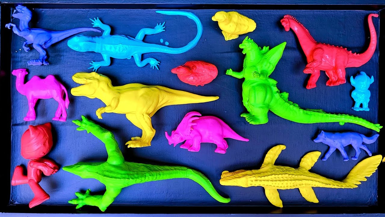 clean up the muddy animals of jurassic world velociraptor, tirex ...