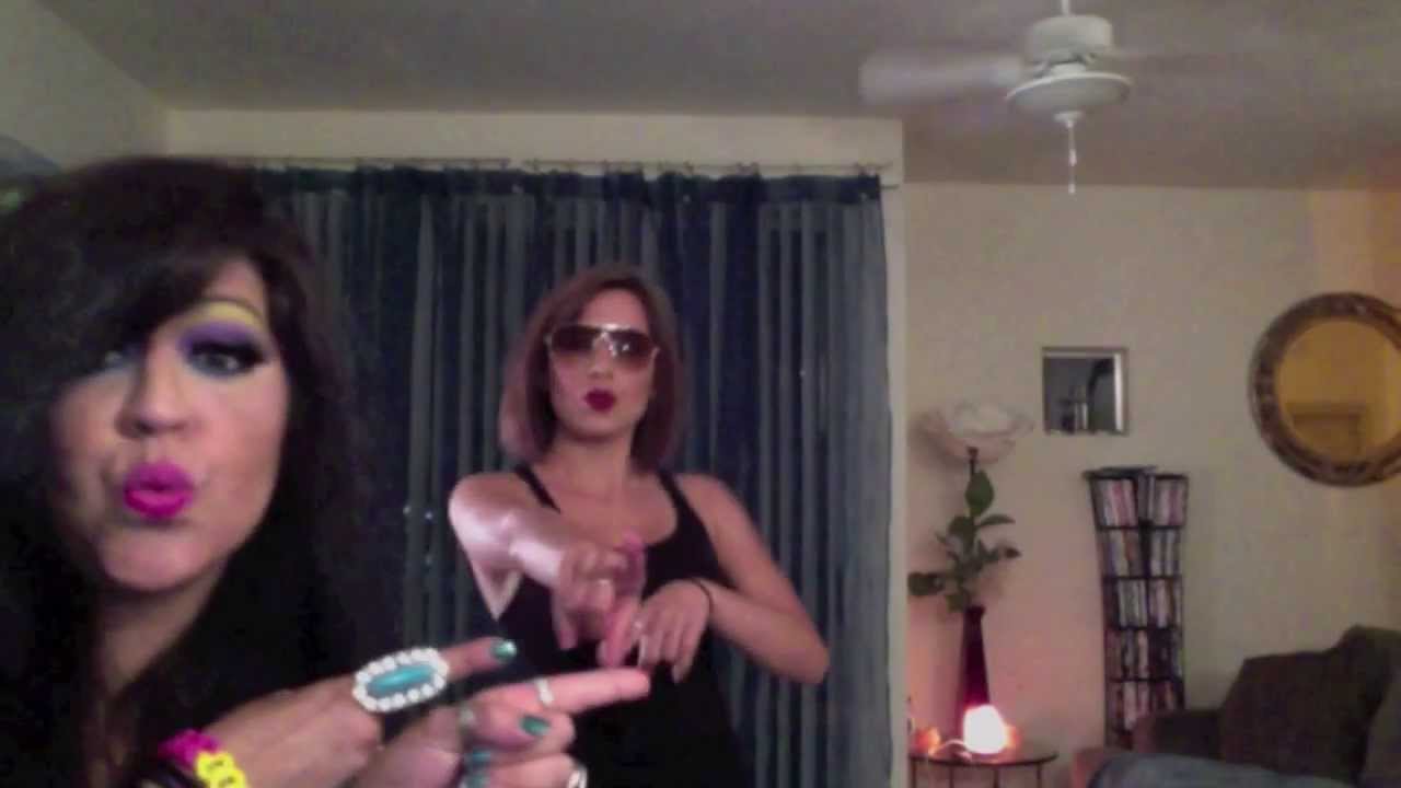 LIP SYNCING BRUNO MARS TREASURE! HA!!!! - YouTube