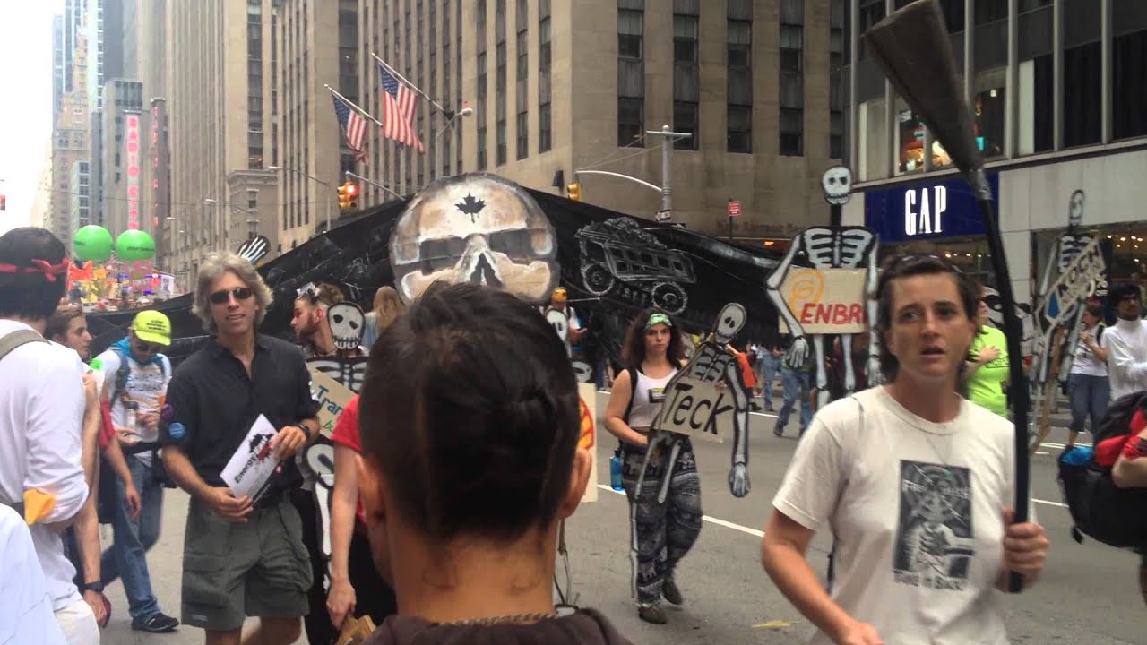 Bread and Puppet - Butterflies Against the End of the World - People's ...