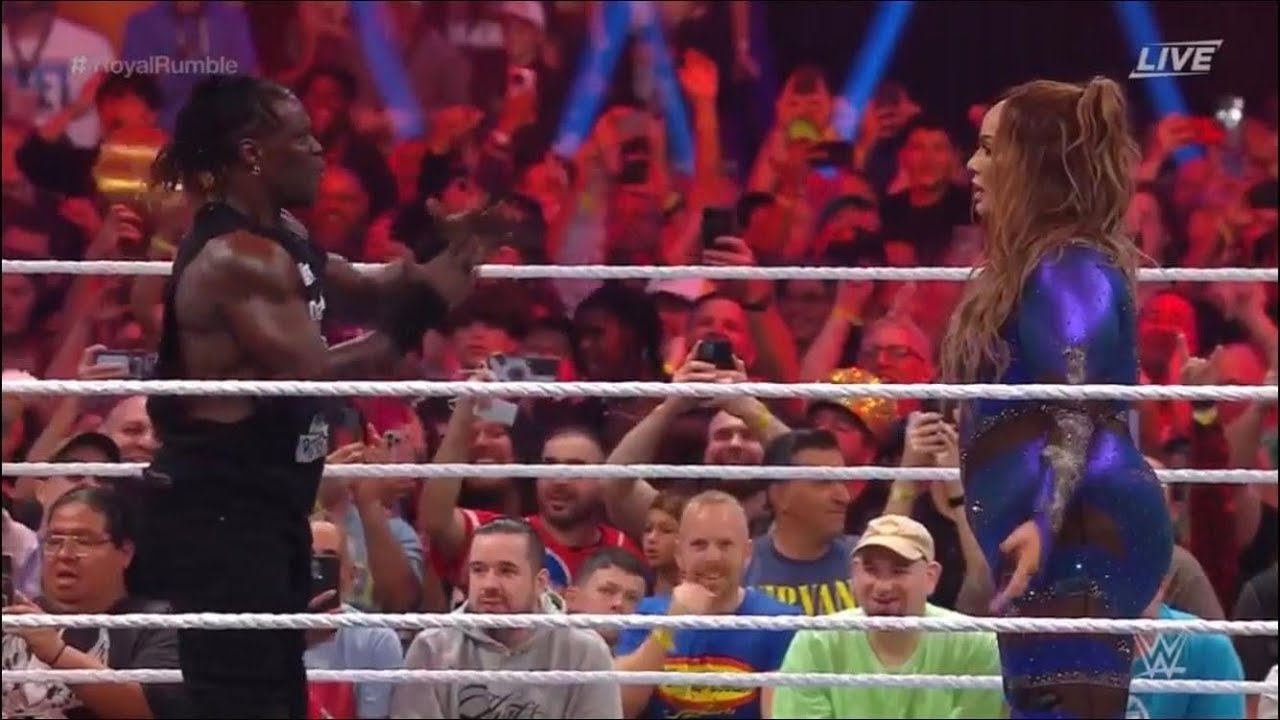 R Truth Enter Women Royal Rumble 2024 Match en español latino - YouTube