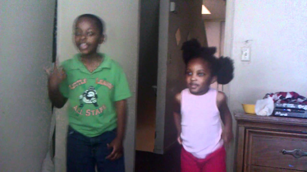 Lazy song- kids dancing - YouTube