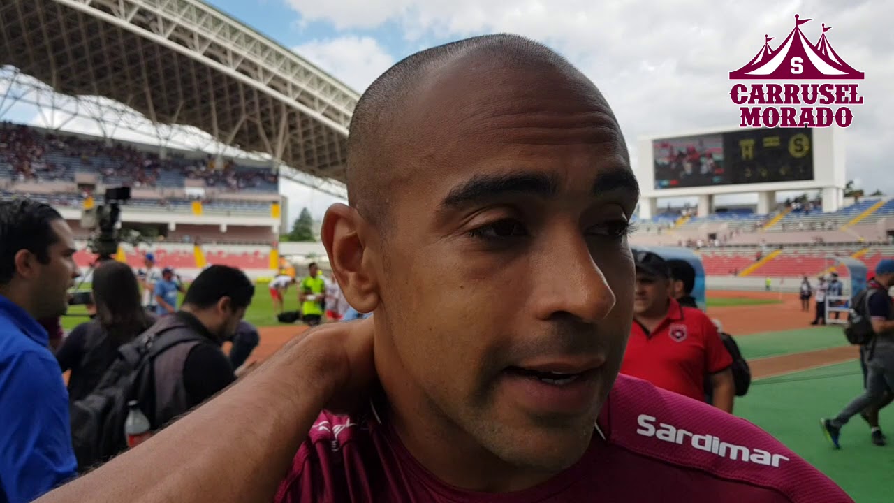 Alexander Robison Clásico sin colores - YouTube