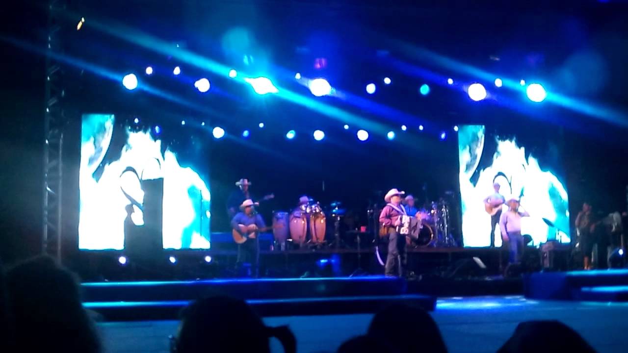 Intocable - Sueña (en vivo) Monterrey 30/10/15 - YouTube
