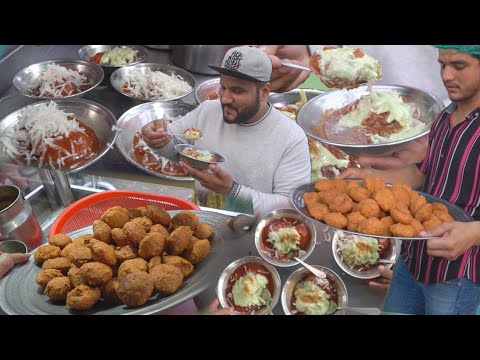 One Of The Best Laddu Peethi In Pakistan | i Bet You Haven't Eaten Ladu ...