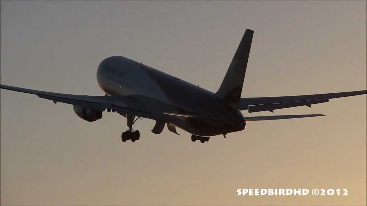 United Parcel Service Boeing 767-34A(F) [N343UP] Sunset Takeoff - YouTube