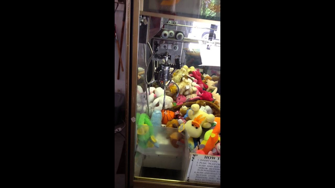 Betson Big Choice Claw Machine - YouTube
