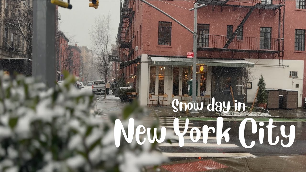 A snow day in New York City : West Village and Greenwich Village - YouTube