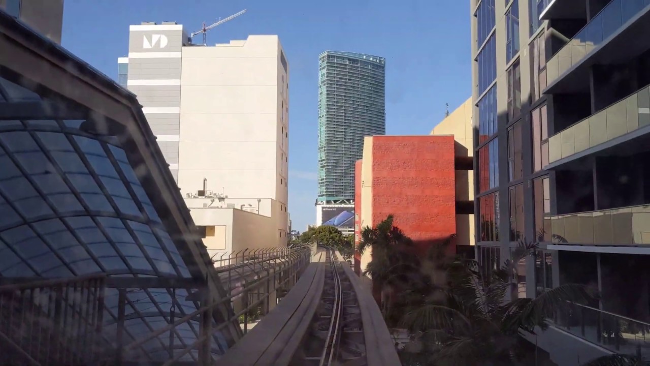 Traveling behind the dirty mirror of the Omni Loop Metromover - Miami ...