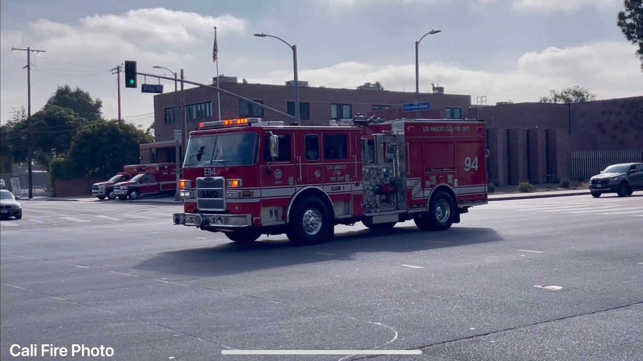 LAFD Engine 94 Responding - YouTube