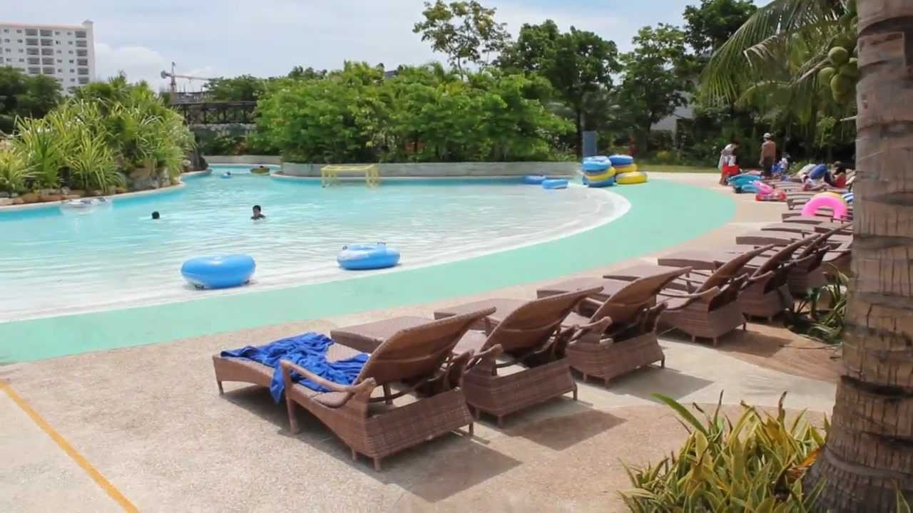 Walking around Imperial Palace pool and beach - YouTube