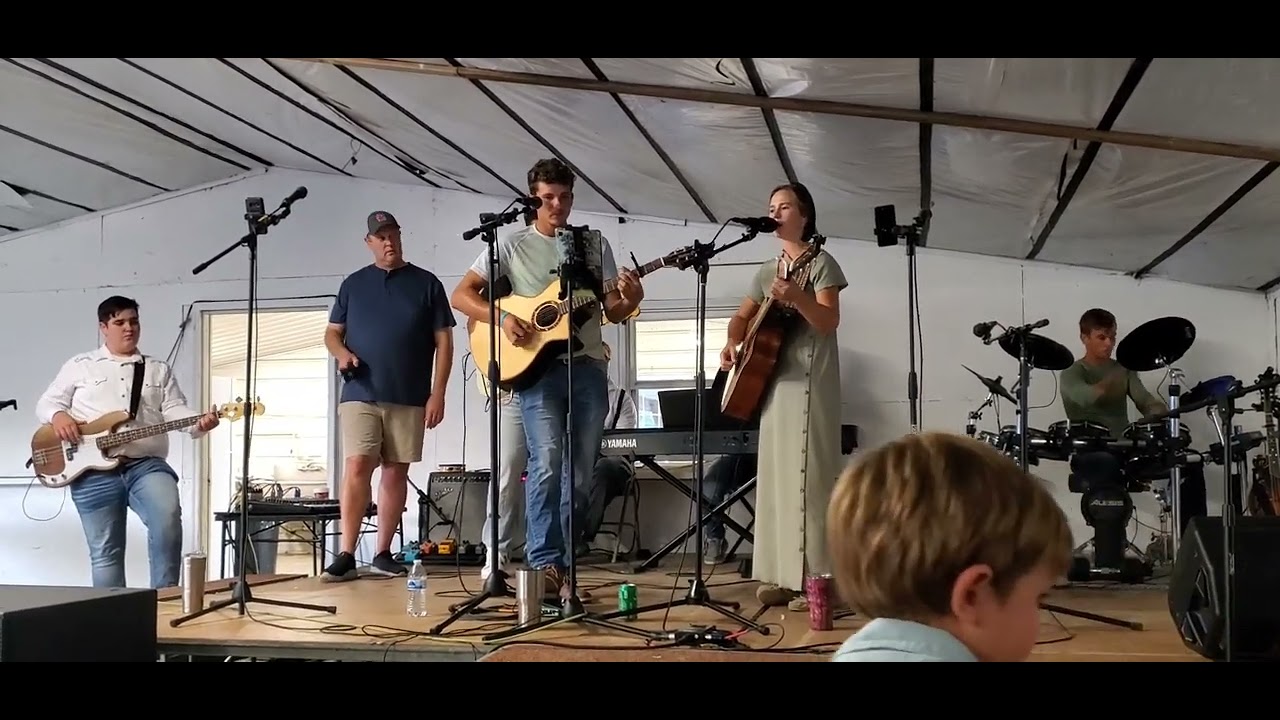 Golden Ring - Country Road Ramblers #countrymusic - YouTube