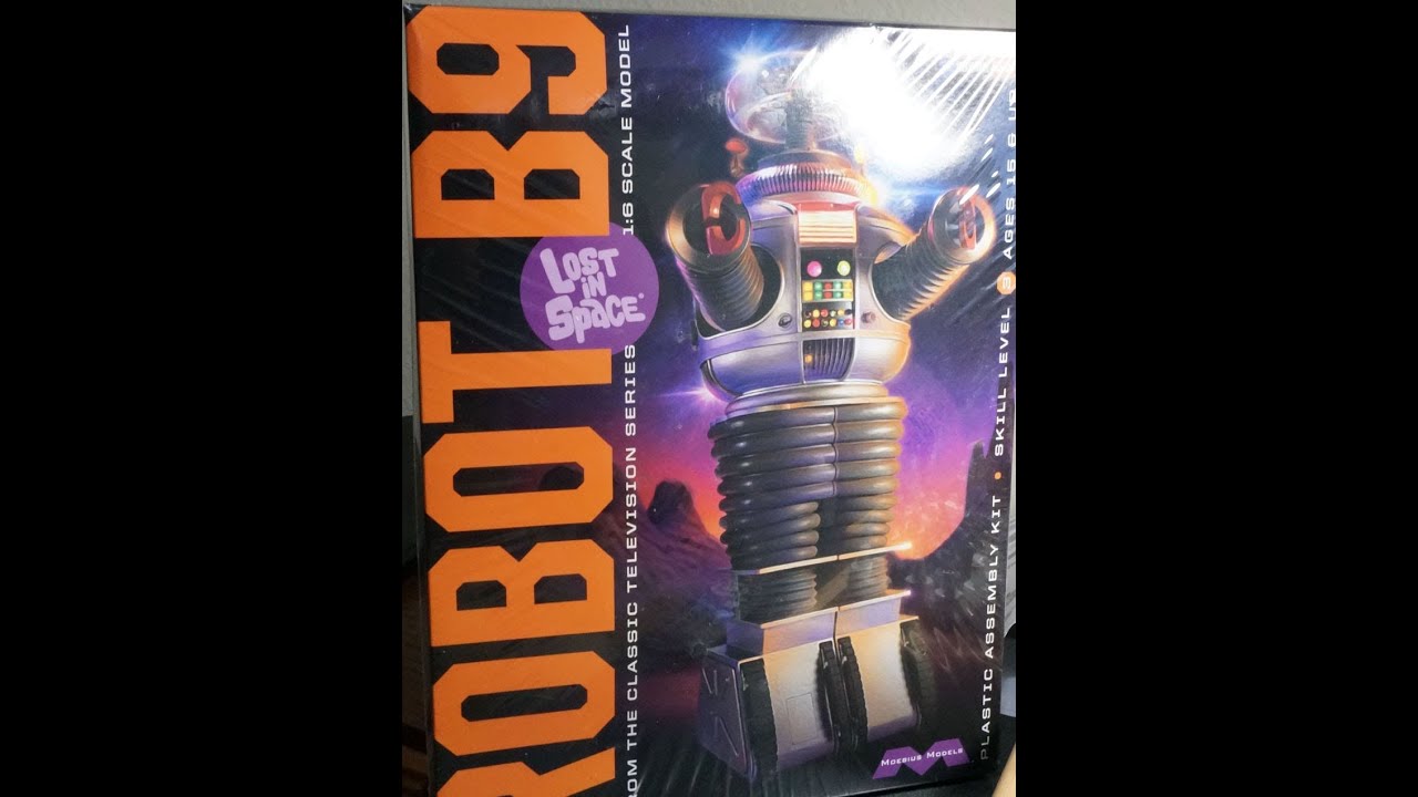 Review: Moebius Models Lost In Space B9 Robot - YouTube
