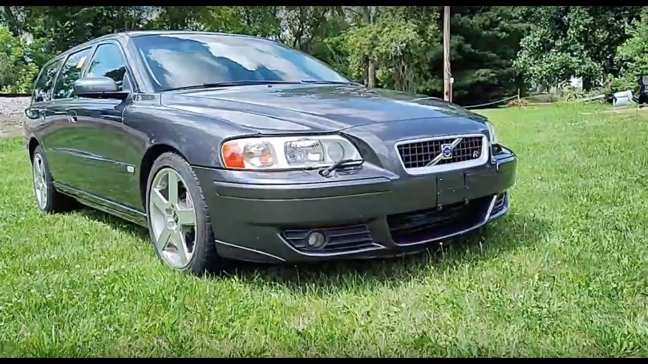 The Volvo V70r a true racewagon - YouTube