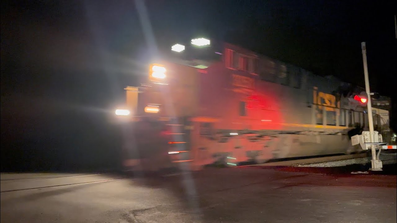 CSX 3251 leads a 60 MPH I125-22 through Double Run, GA! - YouTube