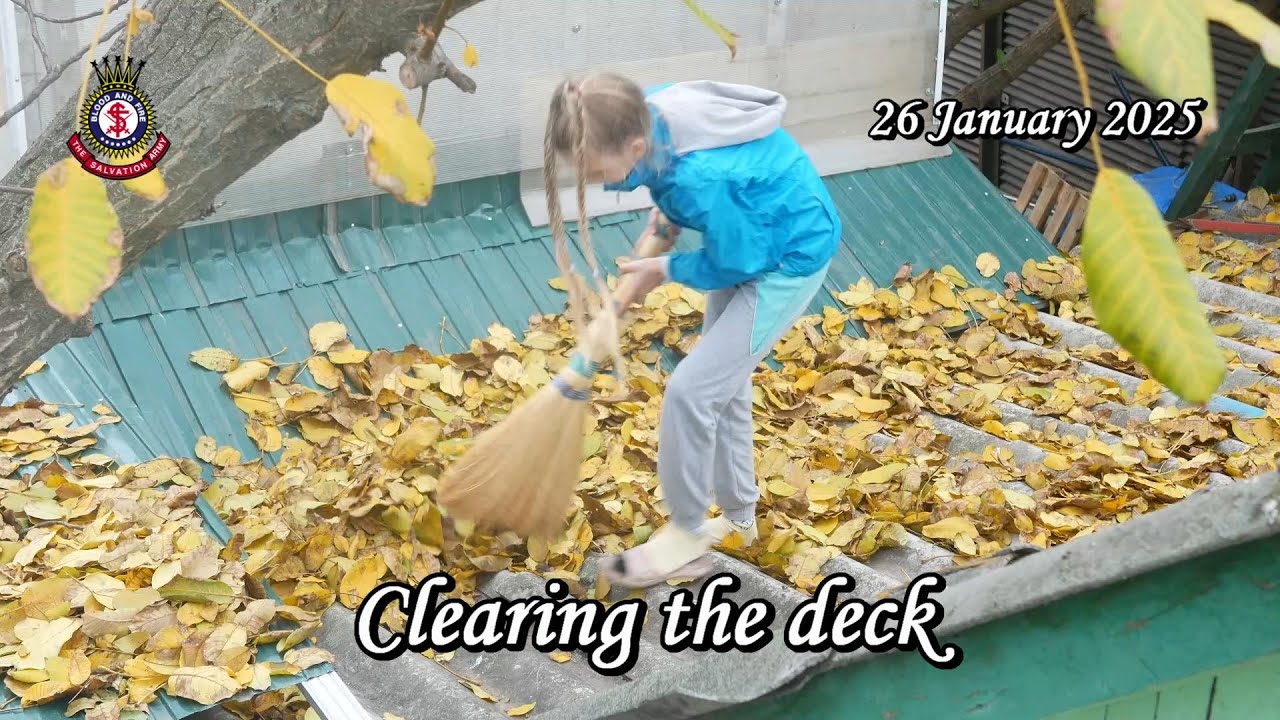 Clearing the deck - 26 January 2025 - YouTube