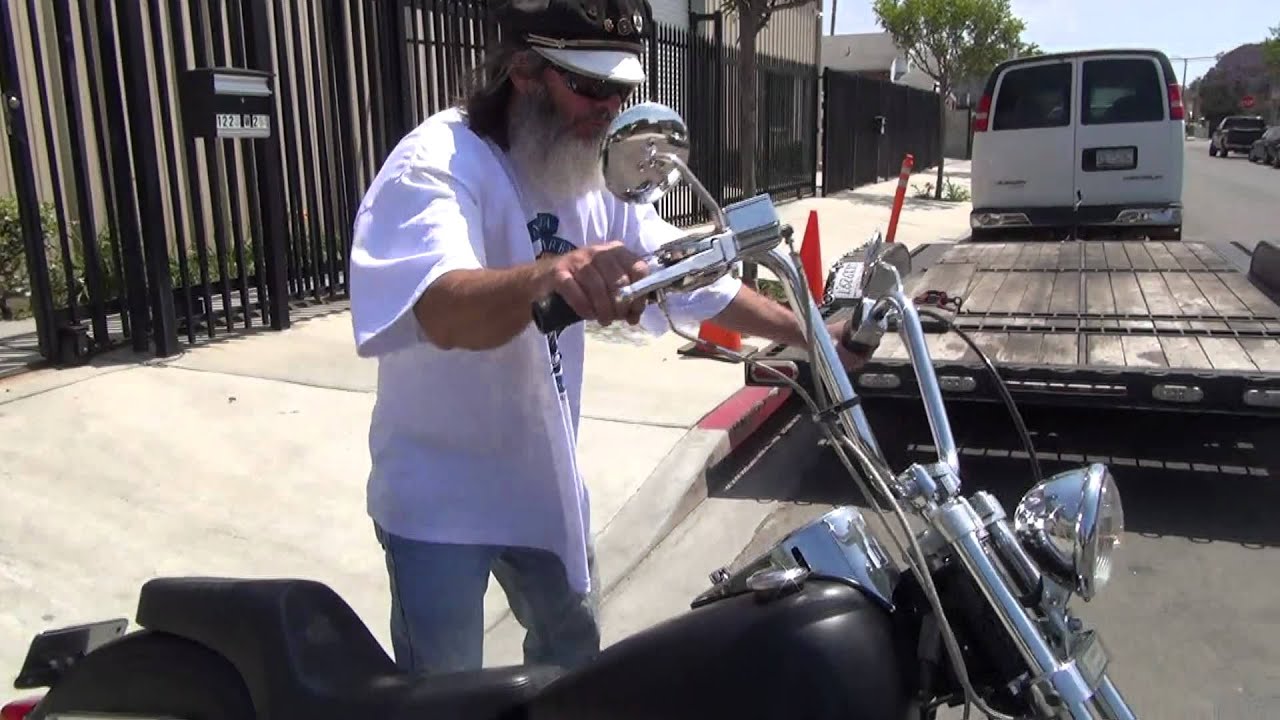 Hunting Harley's, 1979 FXEF "80" custom - YouTube