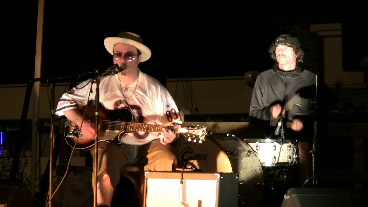 Mississippi Gabe Carter - part 4 (Binic Folks Blues Caravan 2013) - YouTube