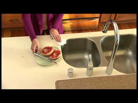 Windex Touch-Up Cleaner/ I Heart Publix - YouTube