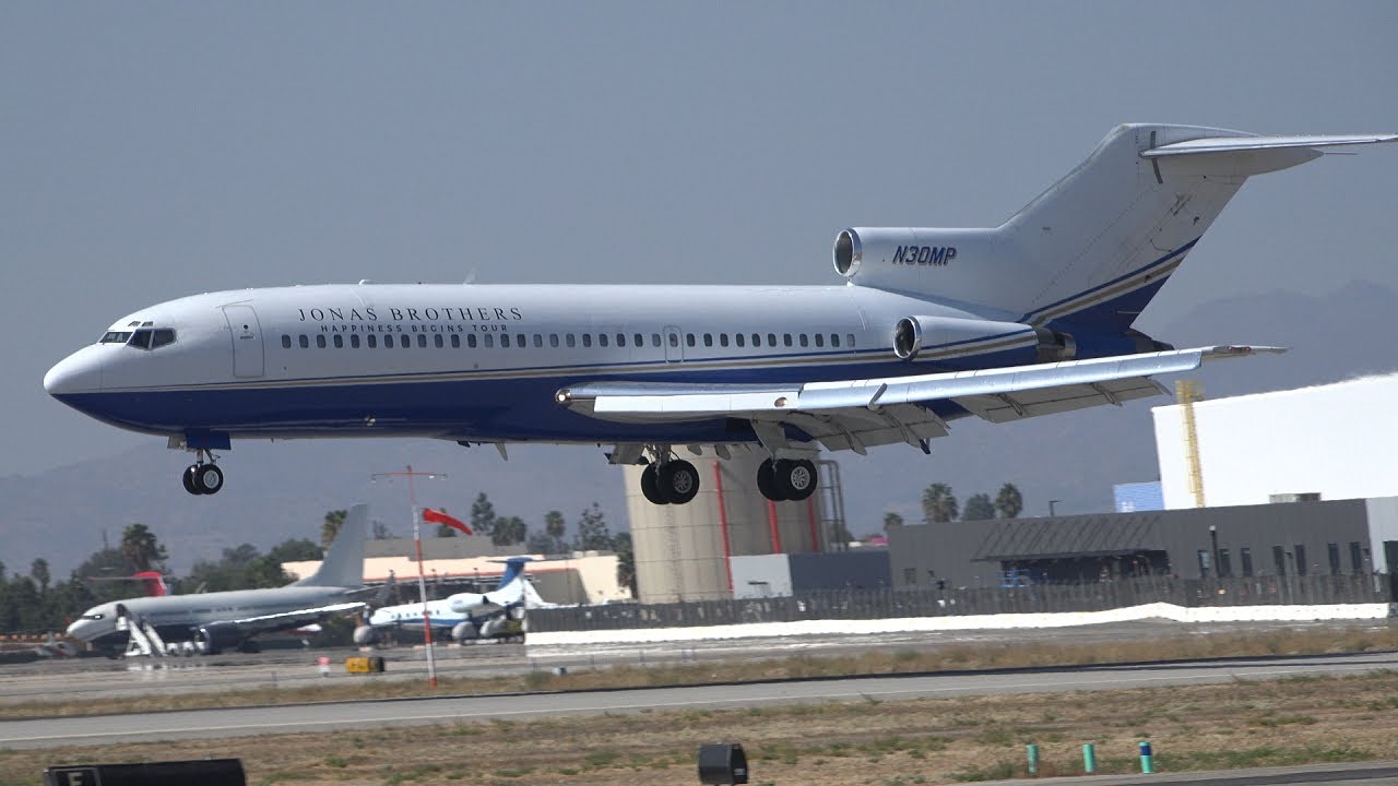 RARE! MP Aviation Boeing 727-21 [N30MP] landing at Van Nuys Airport ...