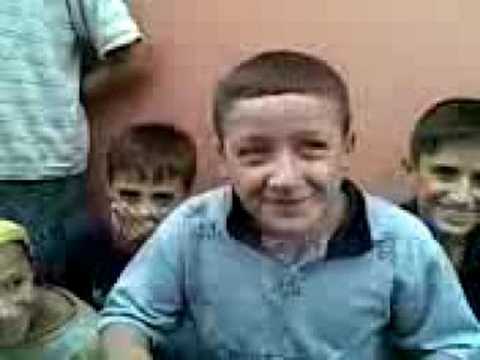 Silvanlı Sipan farqin (harika çocuk kürtçe söylüyor)