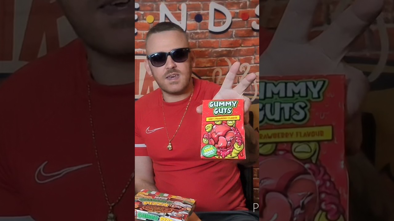 Gummy Guts Sour Centre #GiantSweetReview - YouTube