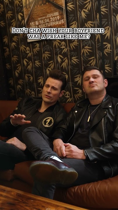 “Don’t cha” wish your boyfriend was hot like our birthday boy Sam! 😜 ...