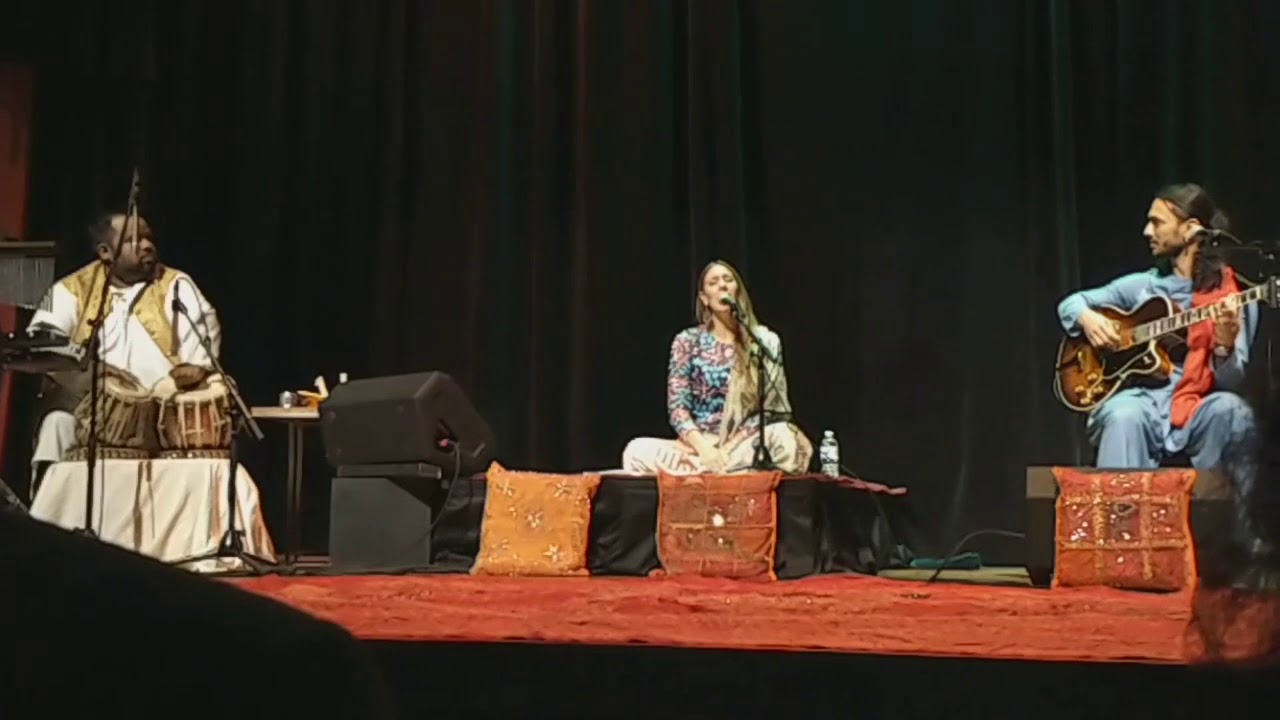 Tanya Wells & Paulo Vinicius in Toronto 2019 - YouTube