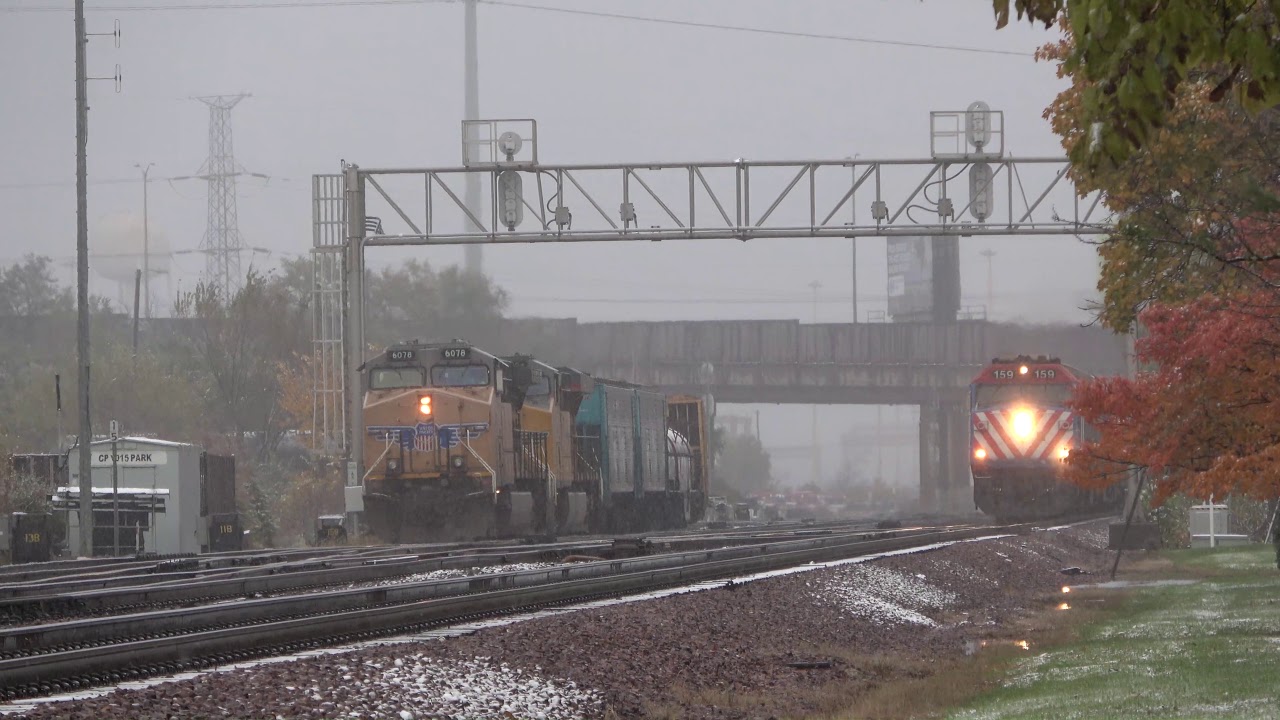 METX# 159 (Metra Village of Mount Prospect) - YouTube