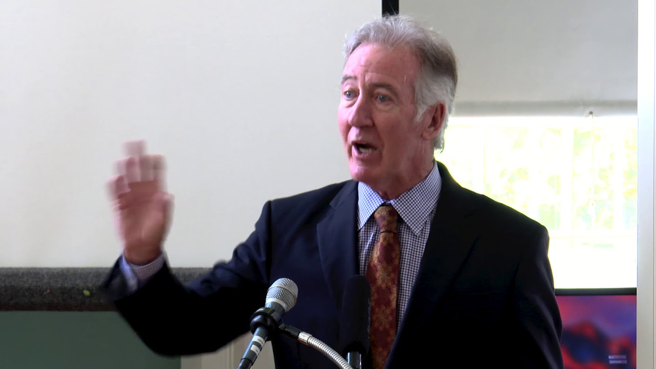 Congressman Richard Neal at Williams - YouTube