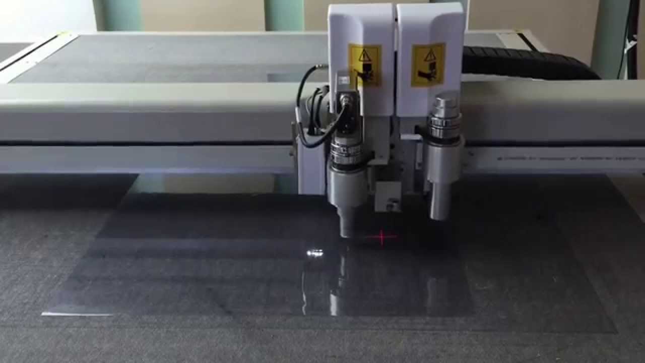 JWEI flatbed cutter, offset cutter, flatbed digital cutter cut PVC ...