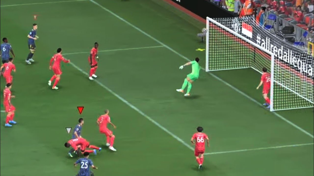 FIFA 22 PS5 - Allison fingertip save denies Ronaldo - YouTube