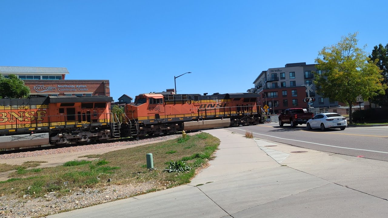 Long hood forward train! Train Captures Weekly! episode 3 - YouTube