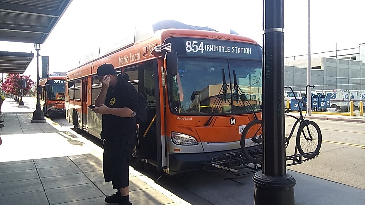 2016 LACMTA New Flyer XN40 4137 - YouTube