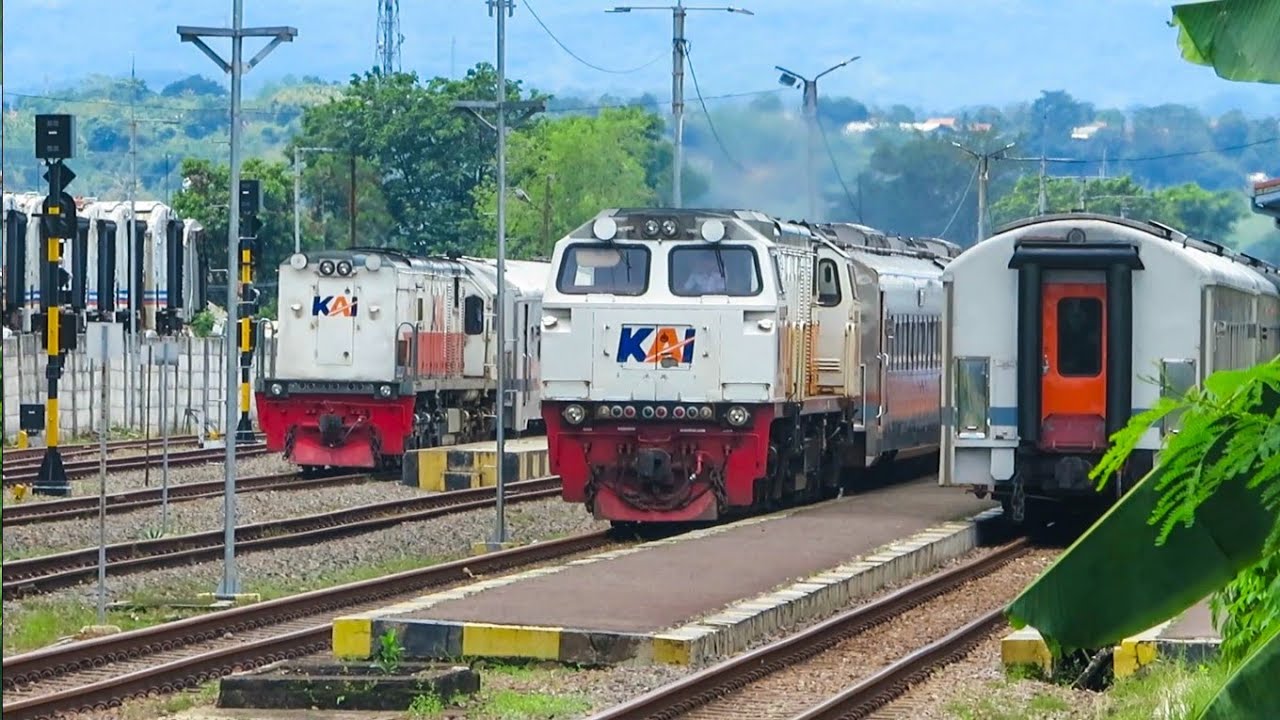 STASIUN PURWAKARTA ‼️ ADA KERETA API SERAYU, ARGO PARAHYANGAN DAN ...