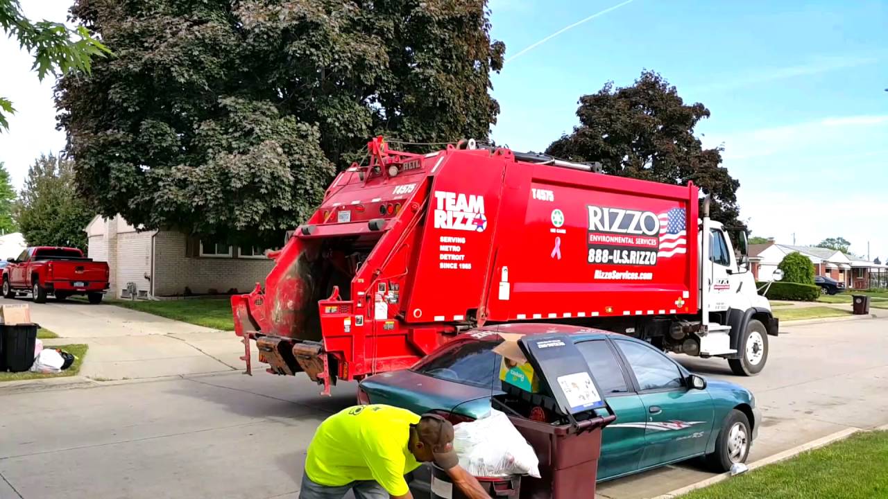 Rizzo Environmental Services: Freightliner 108 SD/ Heil DuraPack 5000 ...