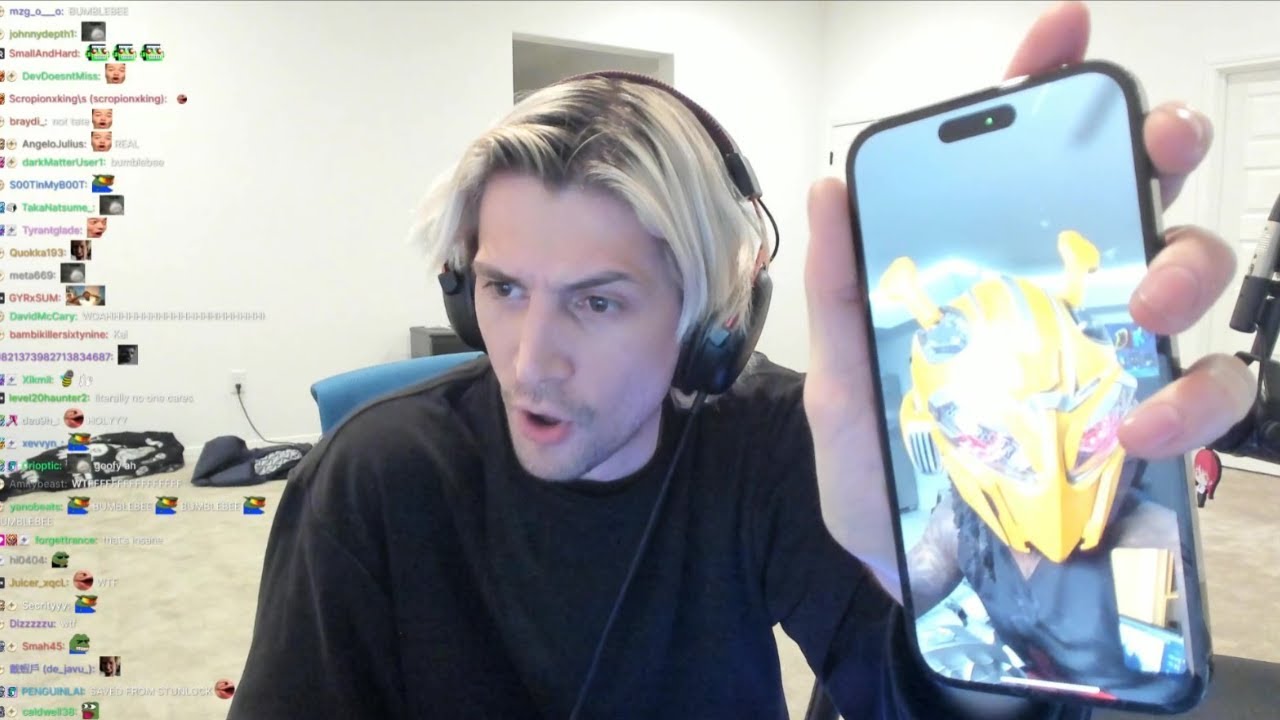 Kai Cenat calls xQc to show him this.. - YouTube