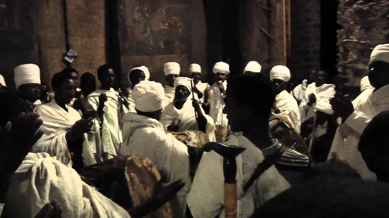 NOW ETHIOPIA •†•†• TEWAHEDO FASIKA •†•†• easter ritual in Gondar - YouTube