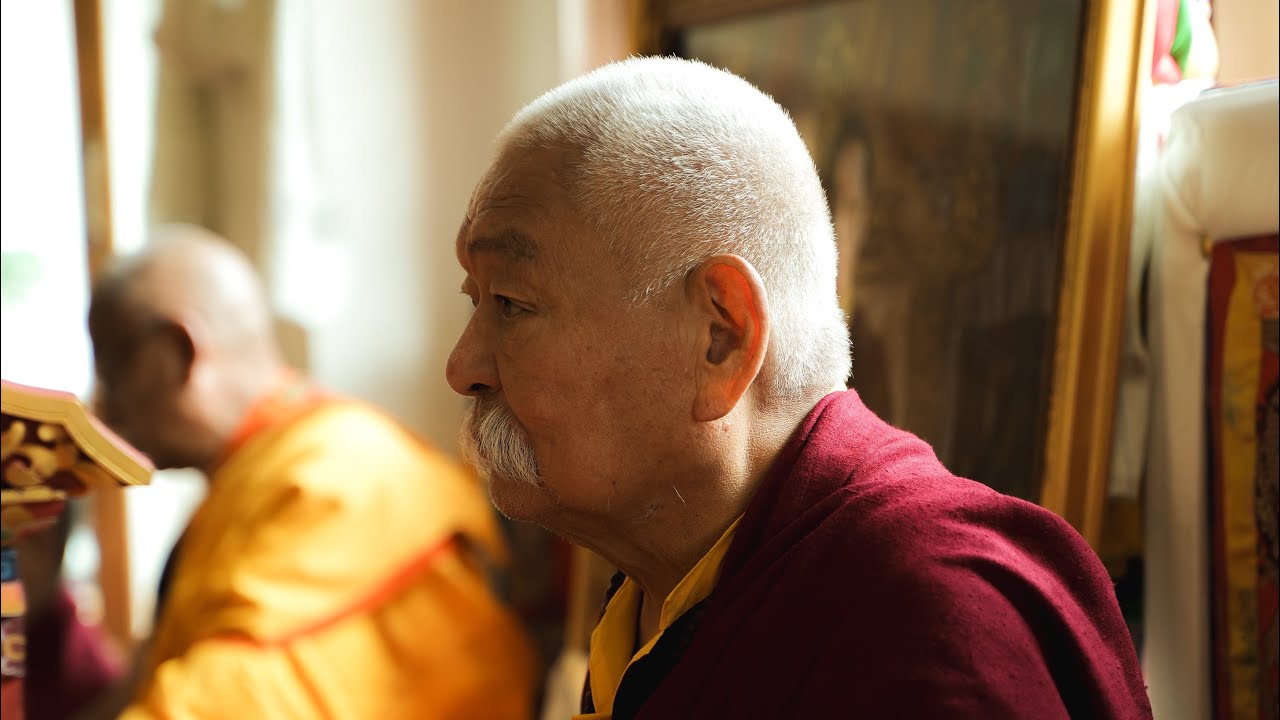 བླཾ་ཤེས་རབ་རྡོ་རྗེ་མཆོག་བརྟན་བཞུགས་བསྟར་འབུལ།Cérémonie de Longue Vie du ...