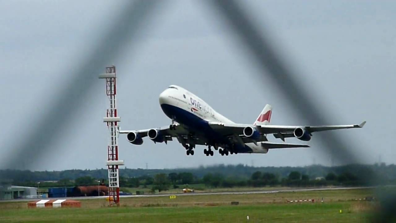 B747 at newcastle airport EGNT - take off - YouTube