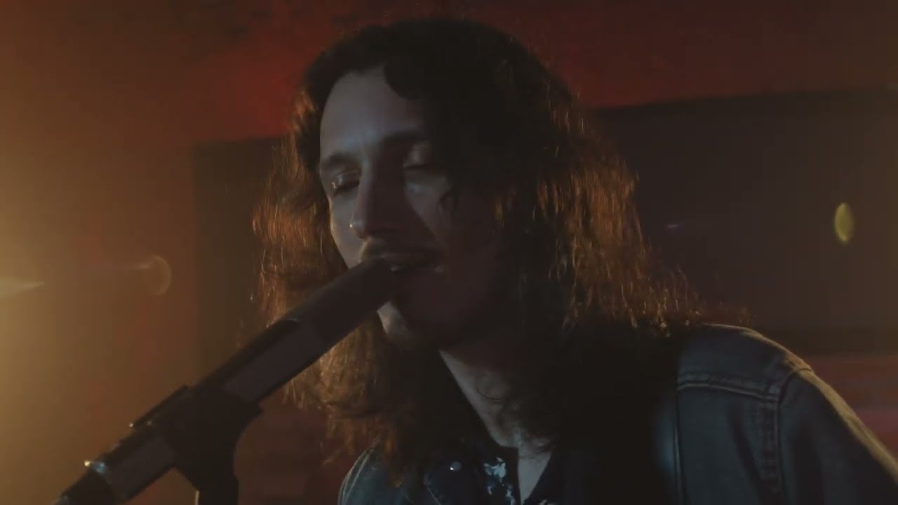 Definitely Maybe - Oasis Tribute Band - YouTube