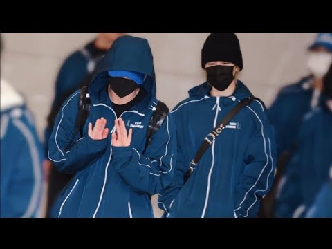 Arirang Era Jikook airport moments (Part 1)