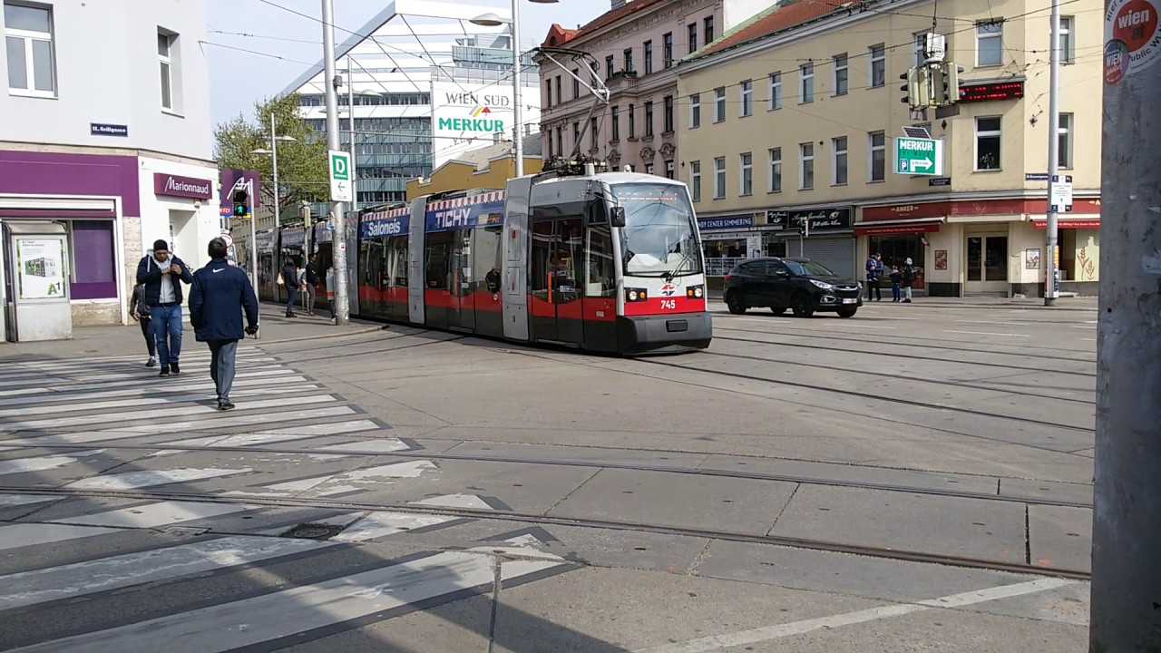 Straßenbahn Linie 6 Enkplatz Grillgasse in Wien - YouTube