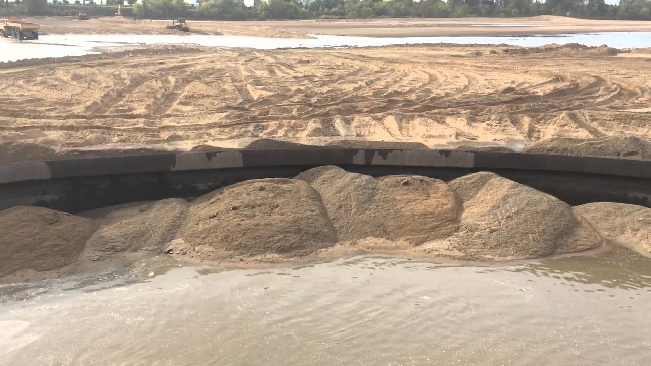 Filling the fountain at Zink Dam, Arkansas River - YouTube