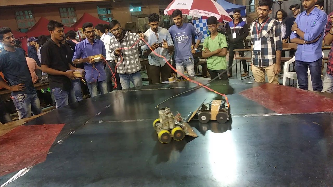 VJTI National Level techfest Robosumo 30-12--2018 - YouTube